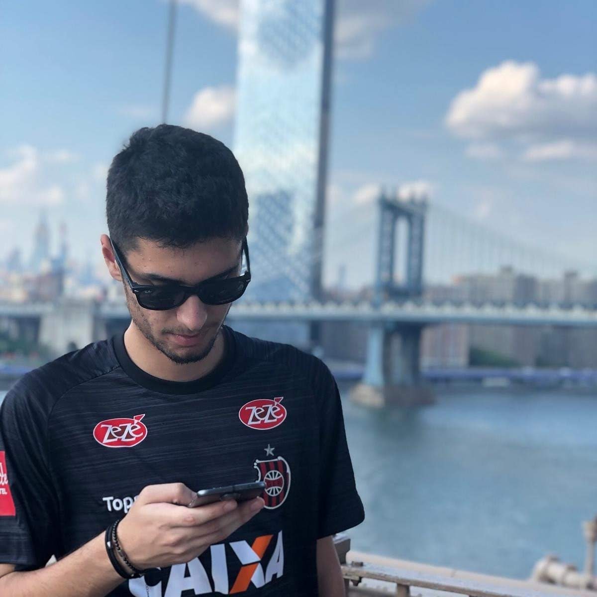 Lui Gill - DoWhile 2021